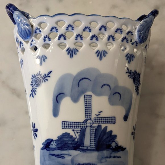 Holland Delft OTS | Accents | Vintage Delft Blue Vase Holland Porcelan ...